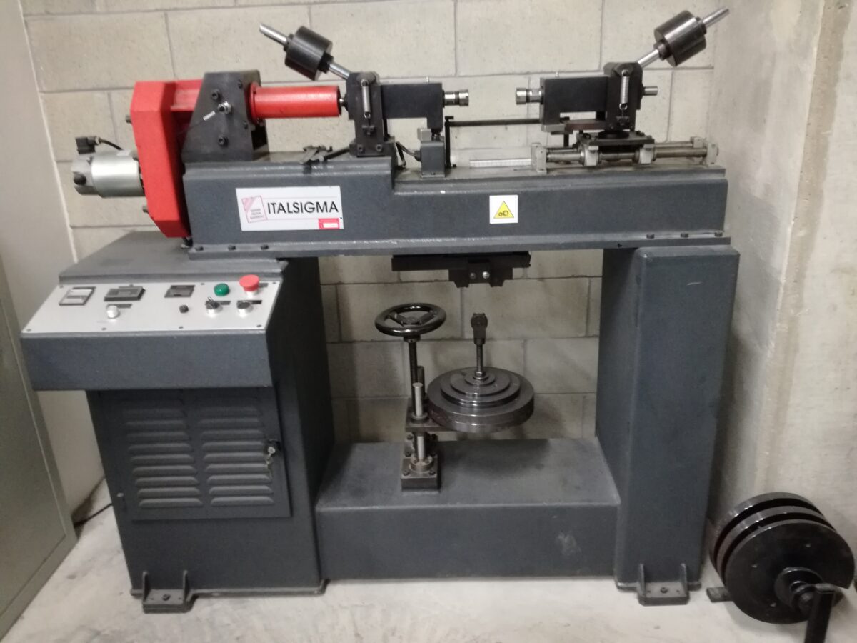Rotating Fatigue Testing Machine – Metallurgical Testing Laboratory